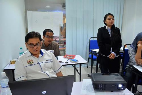 Kursus PHP Laravel - Kursus Programming PHP MySQL Laravel (Asas) Kursus PHP Laravel - Kursus Programming PHP MySQL Laravel (Asas)